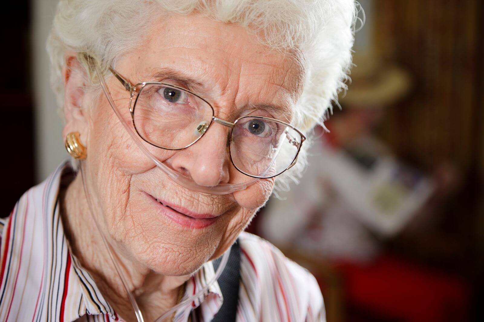 Portable vs. Home Oxygen Concentrator: What's the Difference ... Portable vs. Home Oxygen Concentrator: What's the Difference ...